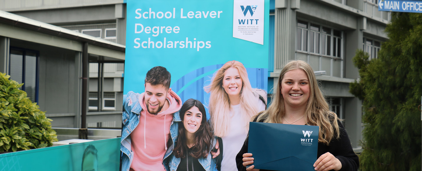 Last chance to apply for School Leavers Scholarship